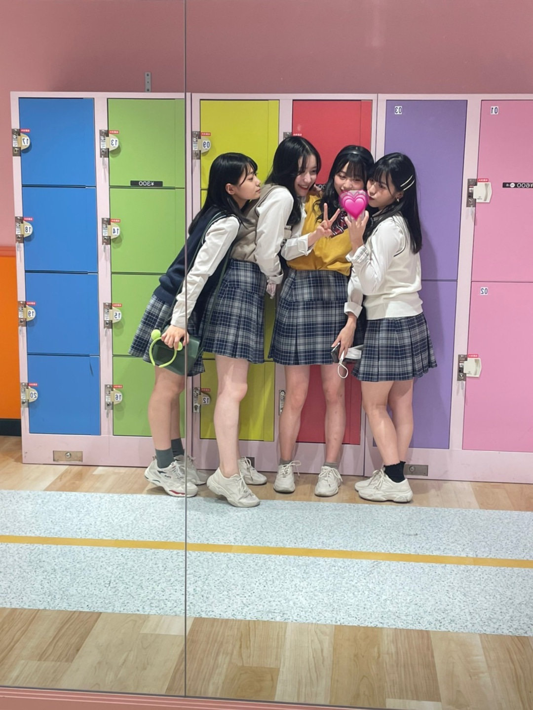 ANGERME, Ise Reira, Kasahara Momona, Tamenaga Shion - Picture Board ...